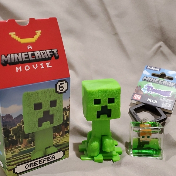 Toys | Minecraft Tsunameez Alex Keychain And Minecraft Creeper ...